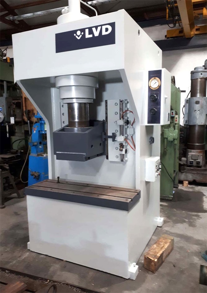 Used Open gap presses, LVD - 160 ton N° 10292