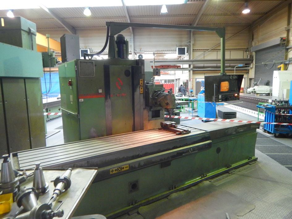 Used Universal Milling machines & CNC, Lagun - X: 2500 - Y: 940 - Z ...