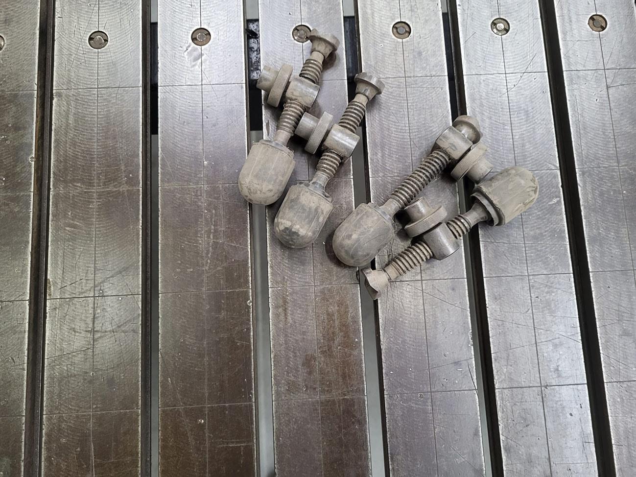 Gebruikte Lastafels & Vloerplaten & T-Gleufplaten & Vlakke platen ...