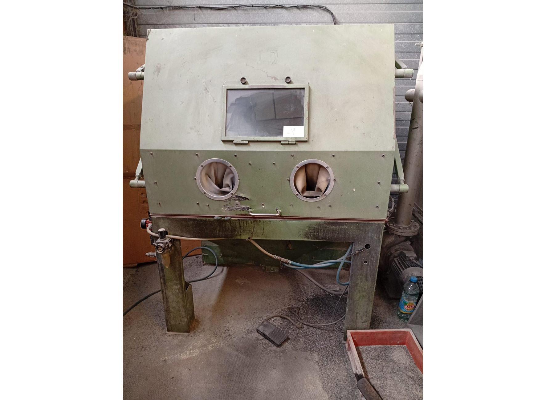 Used Shot- & gritblasting, ZM - sandblasting cabinet N° 15783