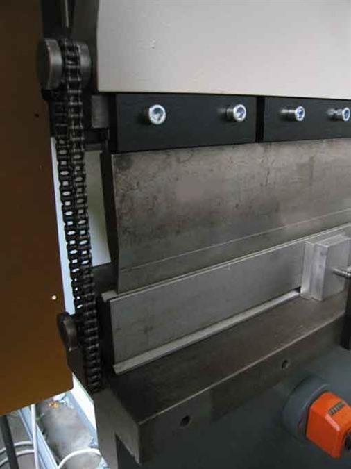 Used Hydraulic Press Brakes Haco PPB 30 100 N 3325 06 used-hydraulic-press-brakes-haco-ppb-30-100-n-3325-06