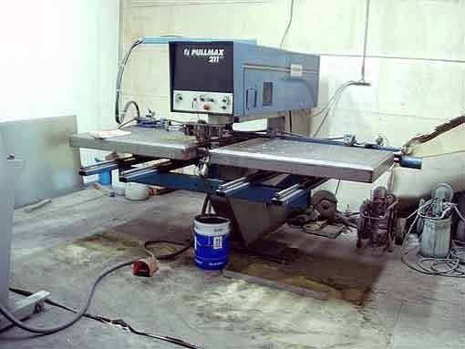 D'Occasion Machines a poinconner & estamper pour tole legere, Pullmax ...