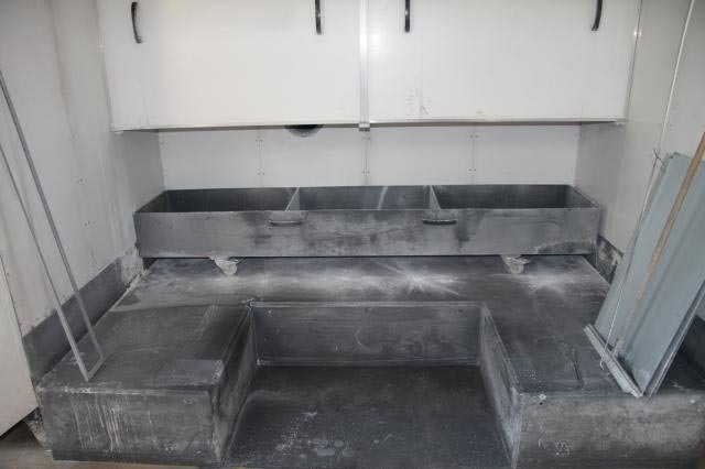 Б/у Линия порошковой покраски, Nippon Static - manual powdercoat booth ...