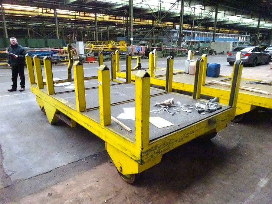 Used Vehicles (lift trucks - loading - cleaning etc), Loading trolley ...