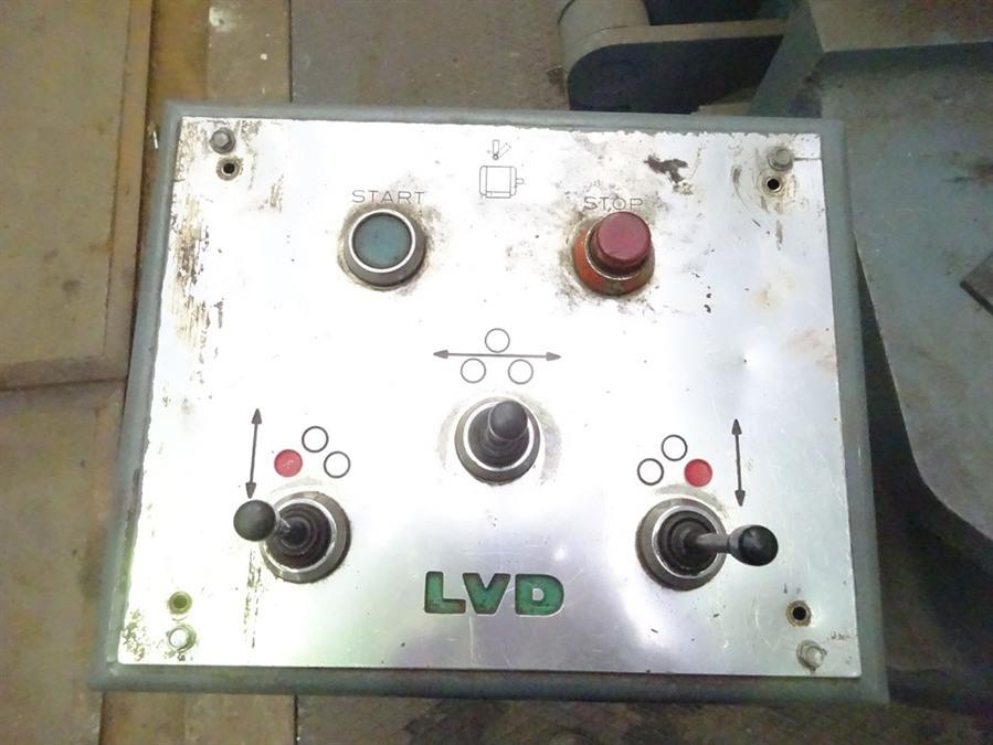 Used Bending rolls, LVD - 2550 x 18 mm N° 8681