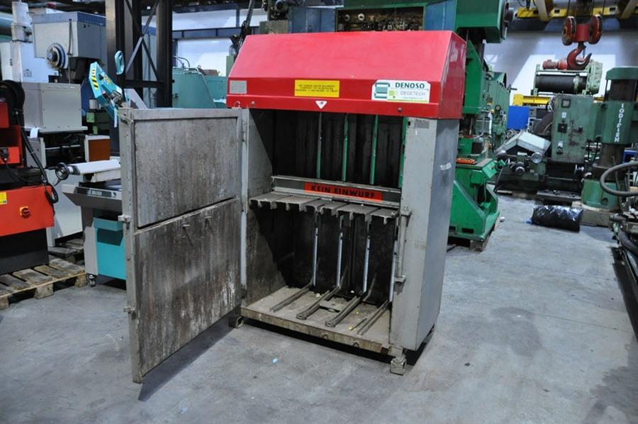 D'Occasion Presses a paqueter, Denoso - scrap balling press N° 9182