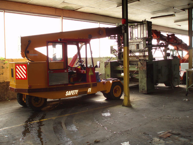 Transport machines - Machinetransport - Vervoer zware machines - APT ...